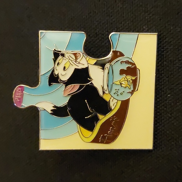 Loungefly | Jewelry | Disney Figaro And Cleo Pin | Poshmark